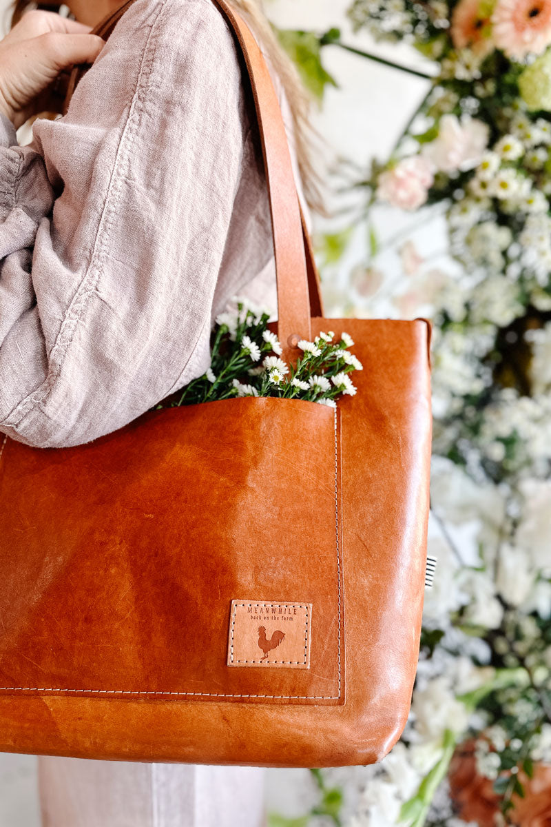 Virginia Leather Signature Tote | Meanwhile Back on the Farm
